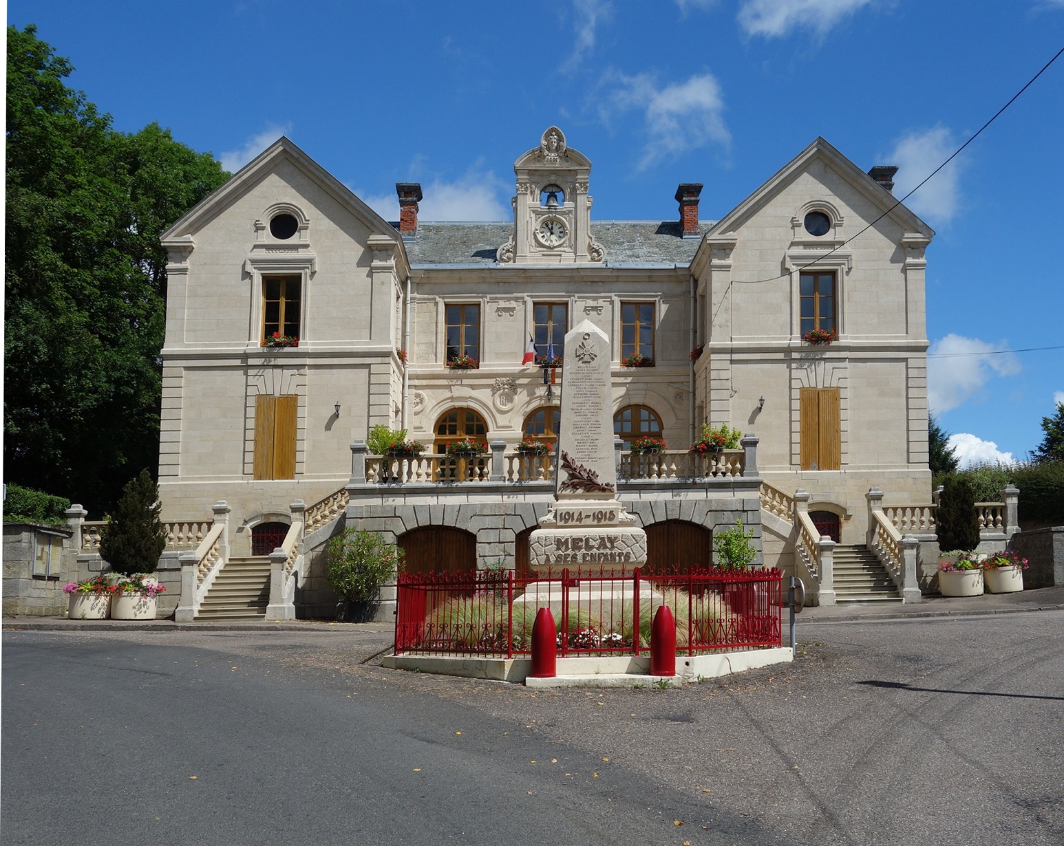 Présentation de la Commune de Melay (52400) et son village (INSEE 52318)