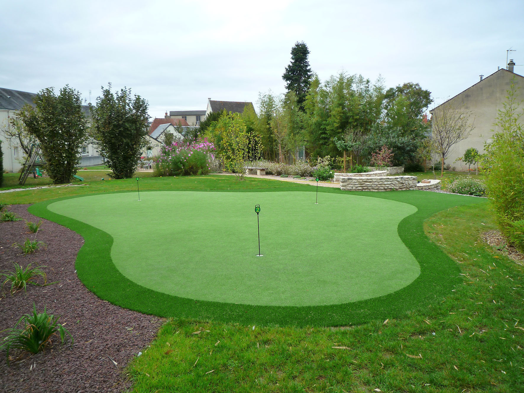 Construire un green de golf en gazon synthétique