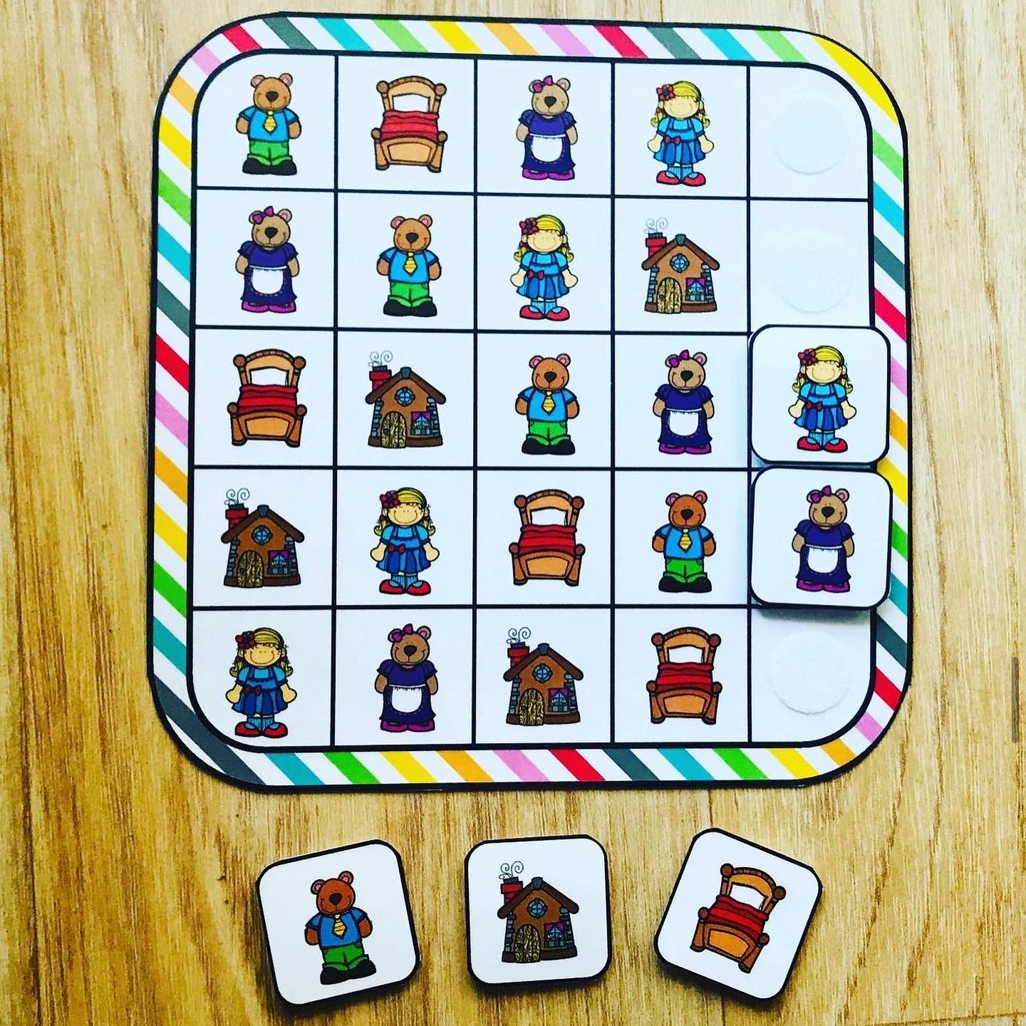 Crayons, Cahiers & Sourires - BOUCLE D'OR ET LES TROIS OURS