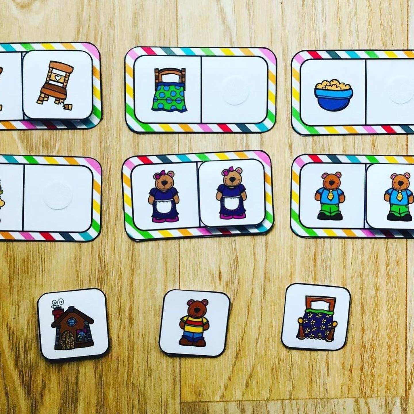 Crayons, Cahiers & Sourires - BOUCLE D'OR ET LES TROIS OURS