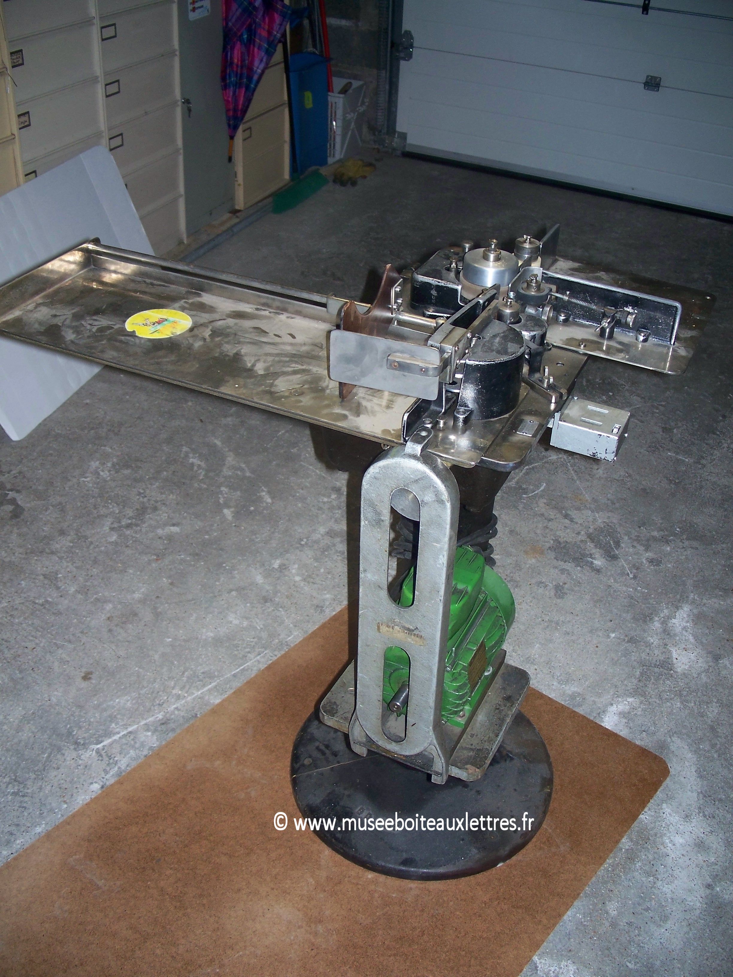 Machine à oblitérer le courrier daguin secap krag RBV flier mégras.