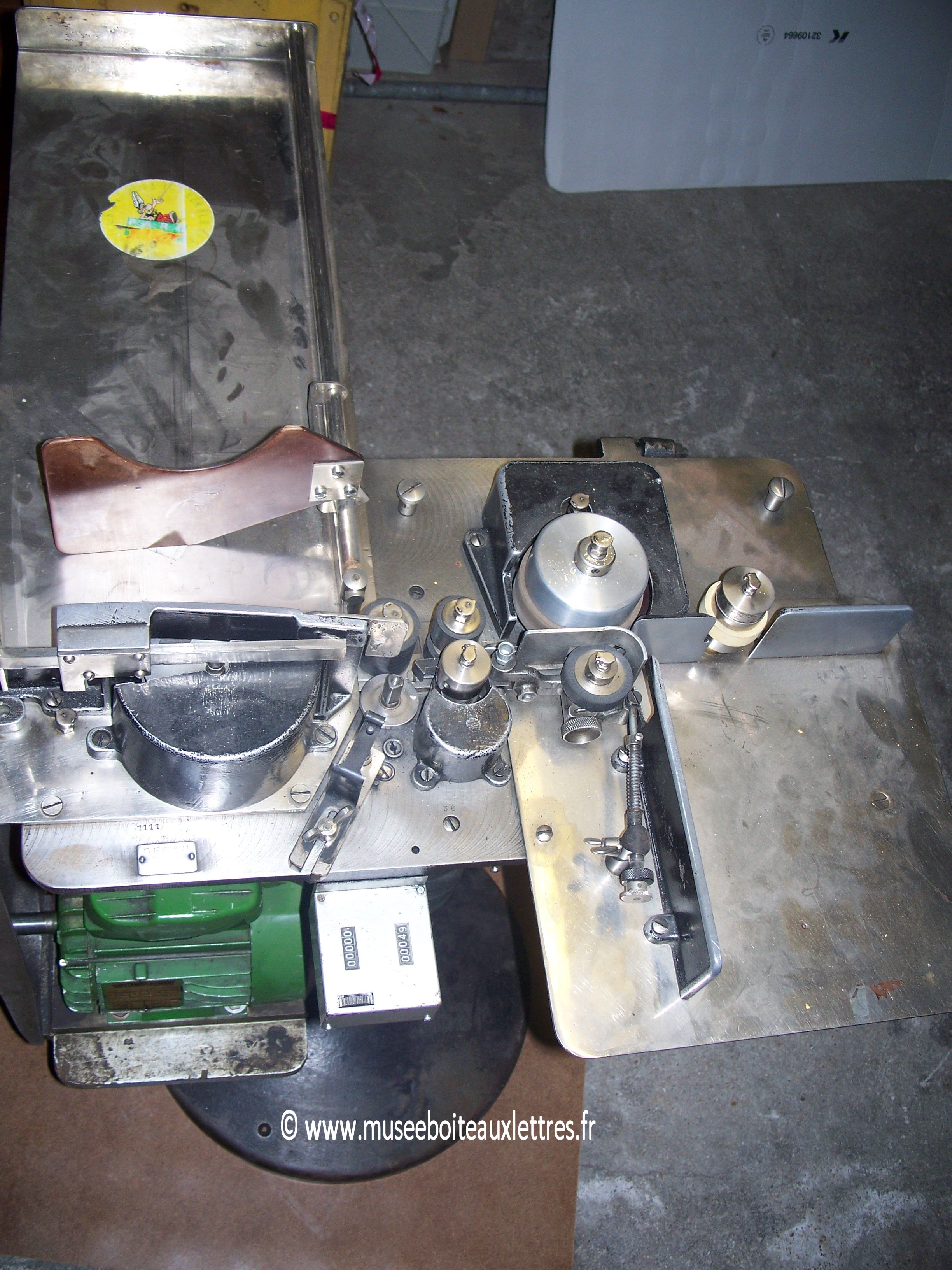 Machine à oblitérer le courrier daguin secap krag RBV flier mégras.