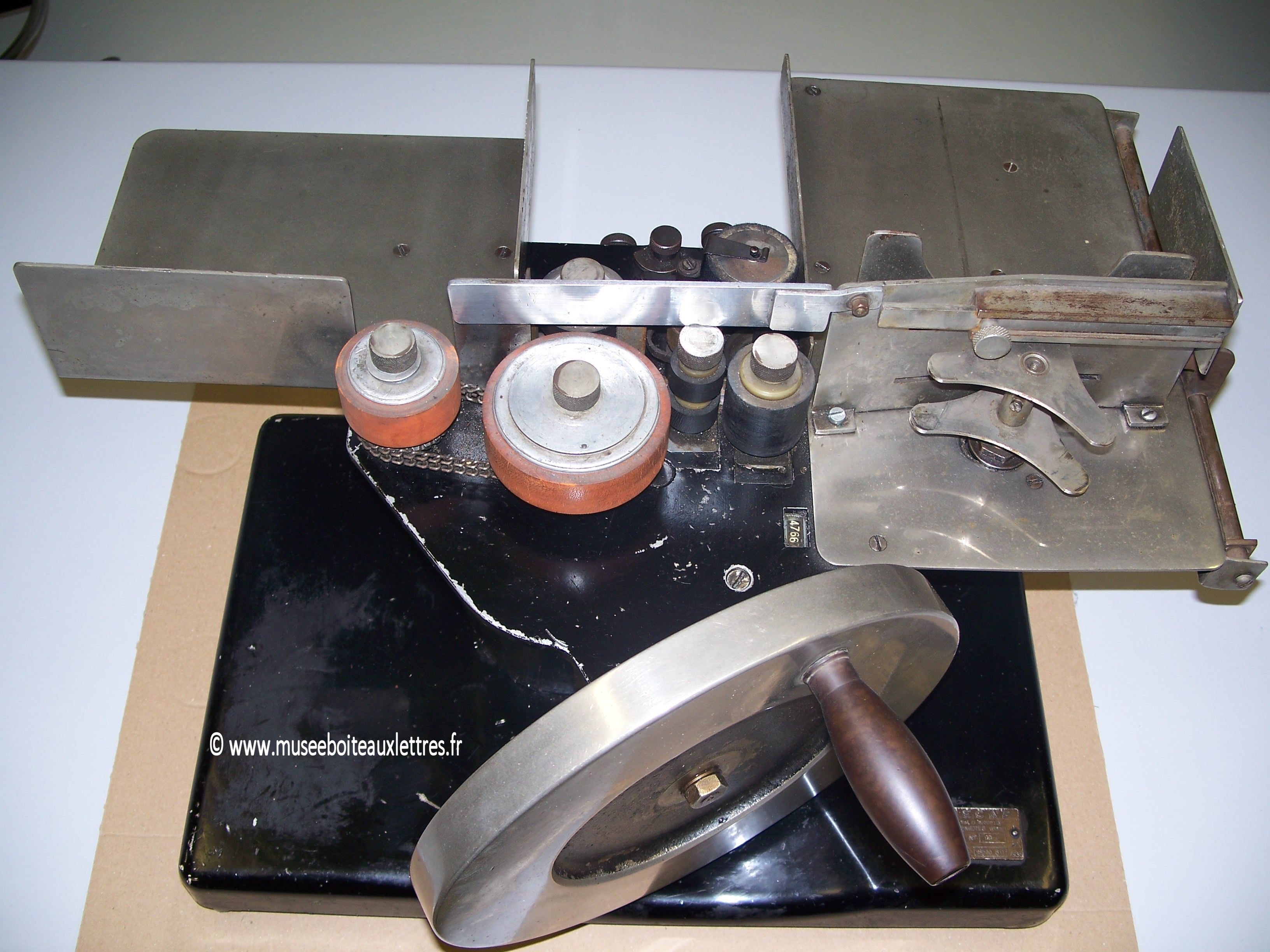 Machine à oblitérer le courrier daguin secap krag RBV flier mégras.